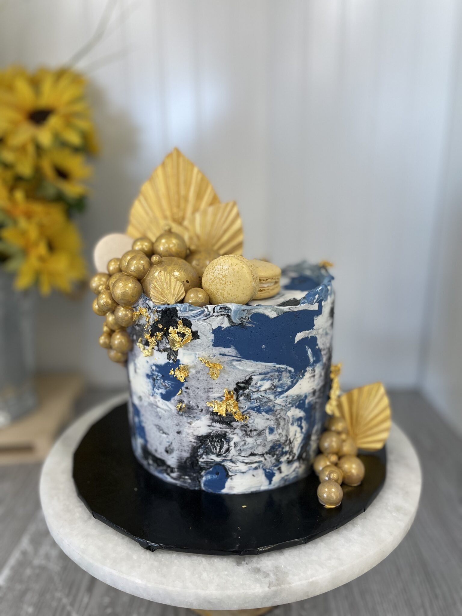 Glitz and Glam Birthdays | Monzù Bakery & Custom Cakes