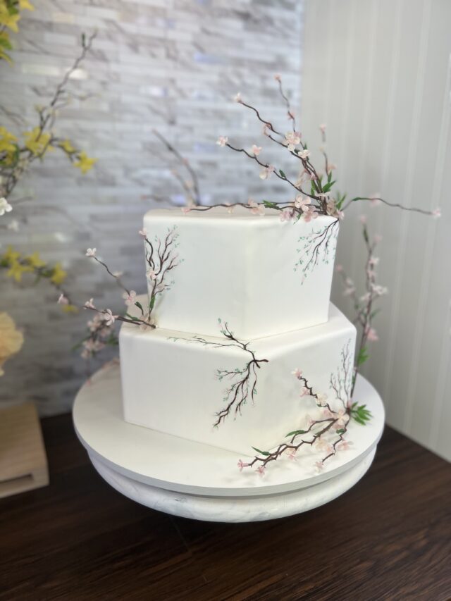 Fondant Wedding Cakes – Monzu Bakery of Green Bay, WI