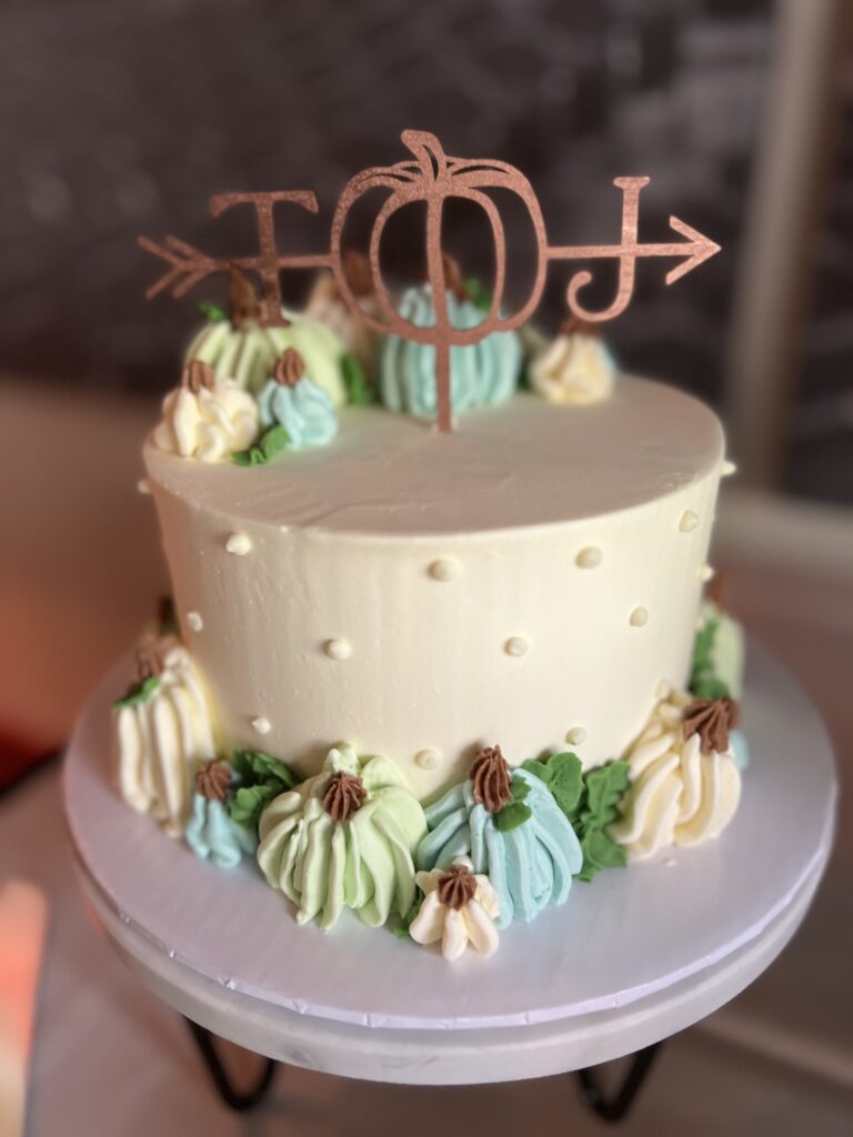 Buttercream Wedding Cakes – Monzu Bakery of Green Bay, WI